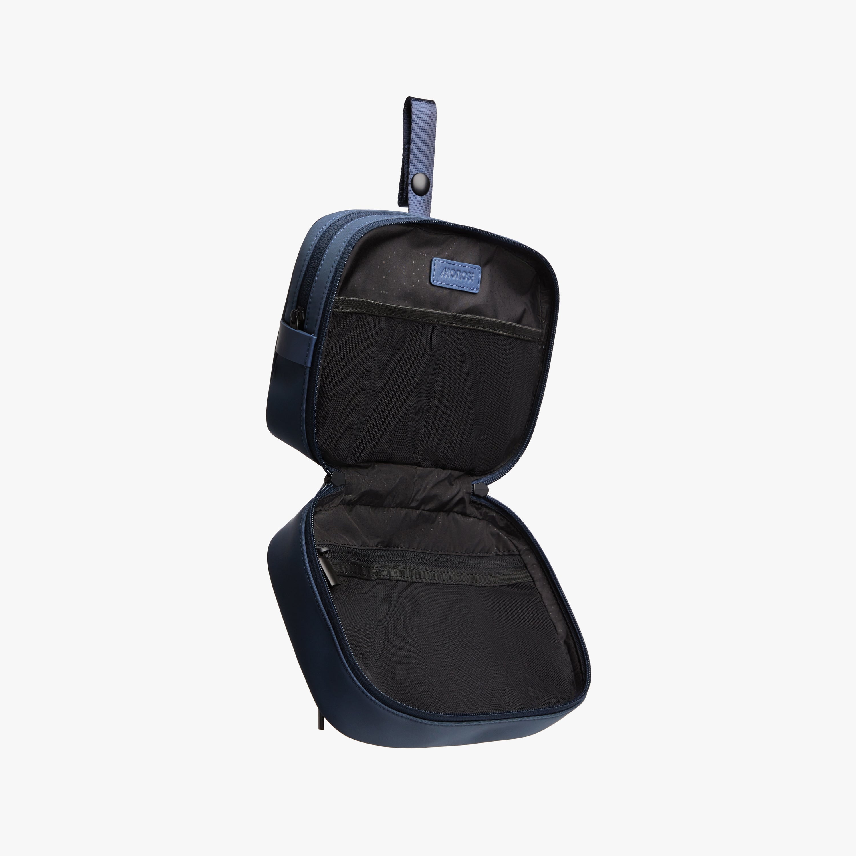 Metro Hanging Toiletry Case | Monos Australia Luggage & Bags